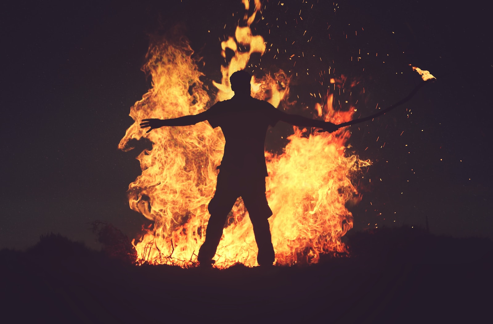 Spiritual Meaning Of Seeing Someone Burning In A Dream Exploring The spiritual-meaning-of-seeing-someone-burning-in-a-dream-exploring-the
